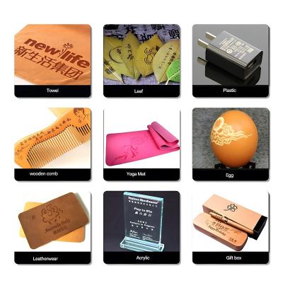 中国 オートフォーカスガルボ CO2マークマシン シナードレーザーソース60Wと20mmフィールドレンズ 販売のため