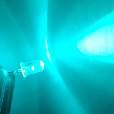 Cina 500 nm Bluish Green Color 12900mcd - 13800mcd Diodi LED ad alta intensità da 5 mm per i semafori di sicurezza in vendita