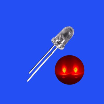 Cina 5mm 650nm - 655nm Colore rosso profondo 9000mcd - 10000mcd 8deg Testa di proiettile Acqua trasparente Lente diodo luce in vendita
