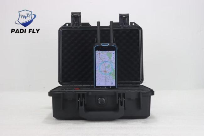 Handheld 1-2km Dji Fpv Signal Detection Device Upgraded 100-6000MHz Full Band Cover Drone Detector with Drone Radar Positioning Function