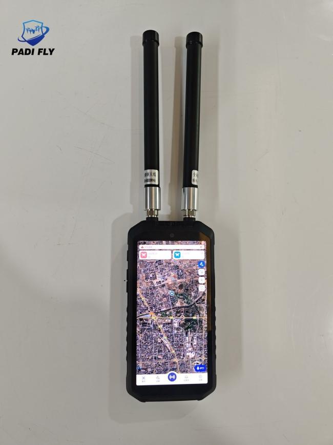 Professional 0~3km 70MHz~6GHz Accurate Frequency Signal Detection Portable Handheld Uav Detector with Anti Drone Interference Function