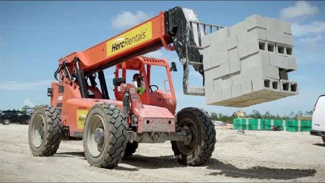 Industrial momentary toggle switch side view with PC terminals