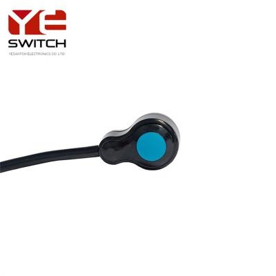China 4mm IP68 Latching Momentary Switch  Push Button On And Off Switch 50mA for sale