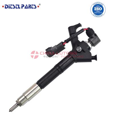 China Inyector de combustible diesel de tren común 23670-30010 para el motor Denso Toyota 1KD-FTV 2KD en venta