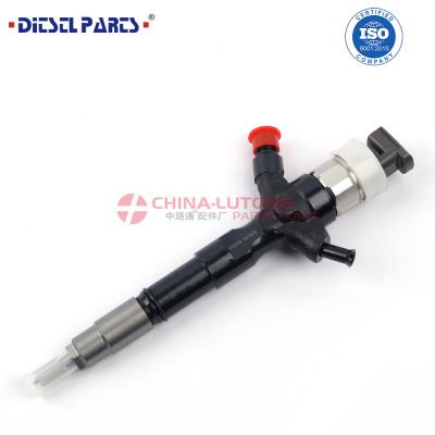 China Inyector de combustible diesel de tren común 23670-30050 para Denso Toyota Hiace 2kd-Ftv en venta