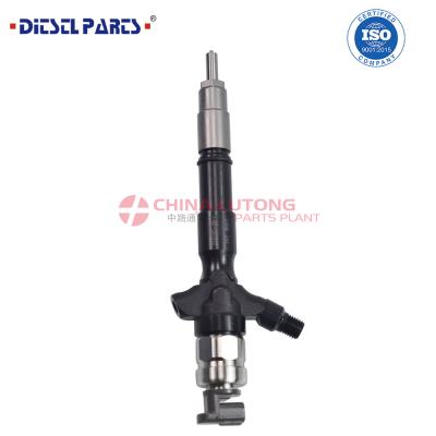 China Inyector de combustible de tren común diesel 295050-0810 para Toyota 2KD 2.5L Hilux en venta