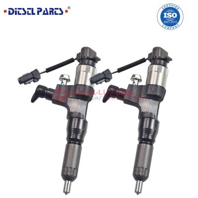 China Inyector de combustible de tren común diesel 295050-0920 para Hino J05E Kobelco en venta