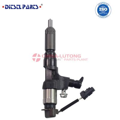 China Inyector de combustible diesel de tren común 295050-1170 para el motor Hino J08E en venta