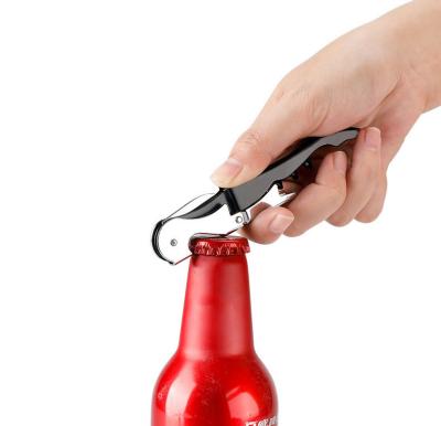 Cina Insieme del tappo della cavaturaccioli e del vino di 4 pezzi in vendita