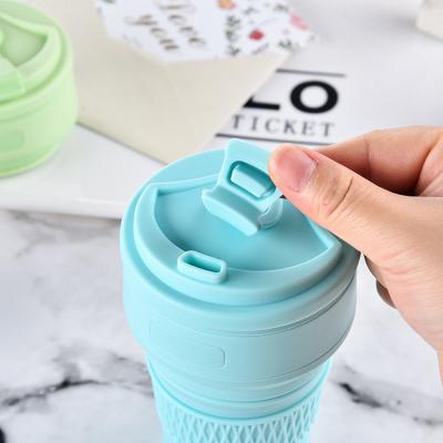 Cina personalizzazione pieghevole del regalo della tazza di caffè del silicone della bottiglia di 5.5*13cm 12oz Drinkware in vendita