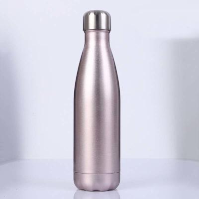 Cina Bottiglia di acqua libera di Tritan Bpa del caffè di viaggio della bottiglia di acqua a forma di cola di ROHS 500ML in vendita