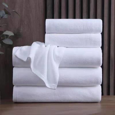 Cina accessori domestici bianchi del bagno dell'asciugamano di bagno del cotone dell'hotel di 400gsm 70x140cm in vendita