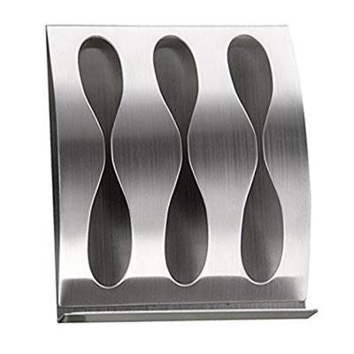 Cina 3 accessori domestici del bagno del supporto dello spazzolino da denti di acciaio inossidabile del supporto della parete dei fori in vendita