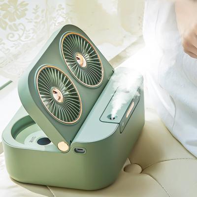 Cina 3 ventilatore da tavolo dello spruzzo d'acqua di velocità 10W 5V 2000mAh ricaricabile in vendita