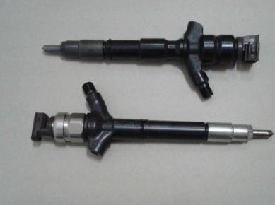 China Toyota Brand New Fuel Injector 295050-0200 295050-0201 23670-30400 for sale