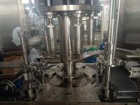 China Cleaning Trigger Head Capping Machine Detergent Drinks for sale