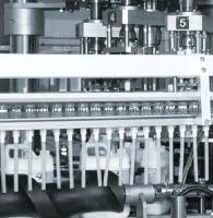 China Liquid Soap Pump Head Bottle Multihead Capping Machine for sale