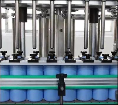 Cina Imbottigliamento dello sciampo ed ugello automatici della tappatrice 10 in vendita