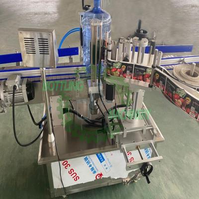 Cina Il sensore individua l'etichettatrice di gallone 3-5 bottiglia autoadesiva dell'acqua della grande in vendita