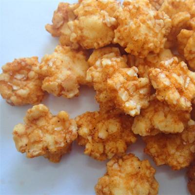 China Cruncy Baked Rice Cracker Snacks Spicy BBQ Flavor Tapioca Starch for sale