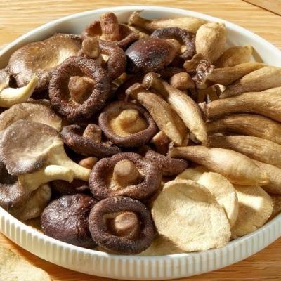 China Crispy Texture VF Antler Mushroom Chips No Fillers No Flour for sale
