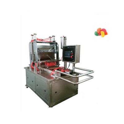 China Professionele en suikerperenperengummi snoepdepositoermachine voor snoepproductie Te koop