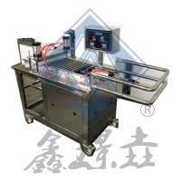 China Semi-Automatic Soft And Hard Candy Pouring Machine For High Productivity Forming Process for sale