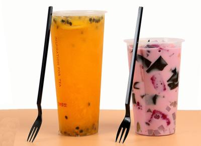 中国 Direct販売の使い捨て可能で長いフォーク19cmのハンドルのミルクの茶店のフルーツのテークアウトの別の包装 販売のため