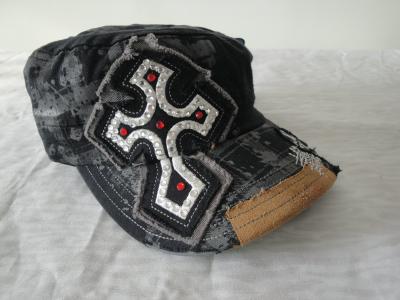 China Customized Embroidered Baseball Cap With Metal Buckle, Cotton / Canvas Fashion Army Style Cap for sale