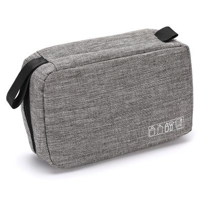 China Travel 600D Polyester Fabric Toiletry Wash Bag Makeup Storage With Lining 210D for sale