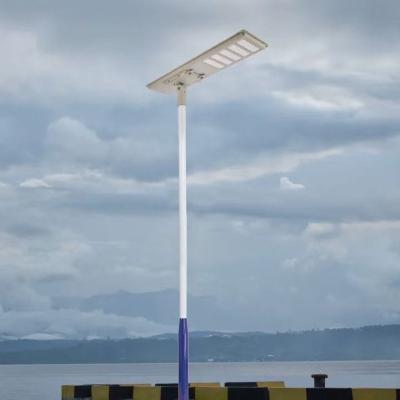 Cina Lampada di via autoalimentata solare materiale di alluminio di IP65 LED con il profilato leggero 140° e più di 12 ore di tempo di accensione in vendita