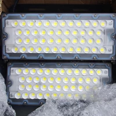 Cina 150w ha condotto la luce di inondazione Ip65 ha valutato la durata della vita 50-Hour per le applicazioni d'accensione all'aperto in vendita
