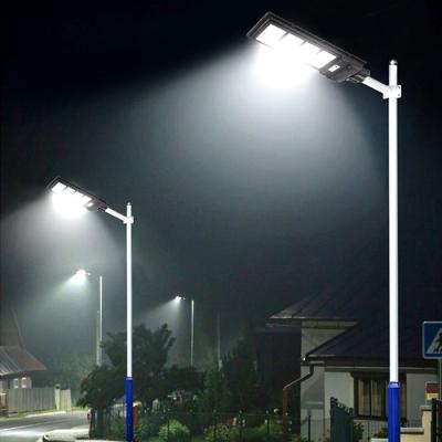 中国 自動太陽光LEDストリートライト MPPTコントローラ モノ太陽光パネル 150lm/W 光流量 販売のため