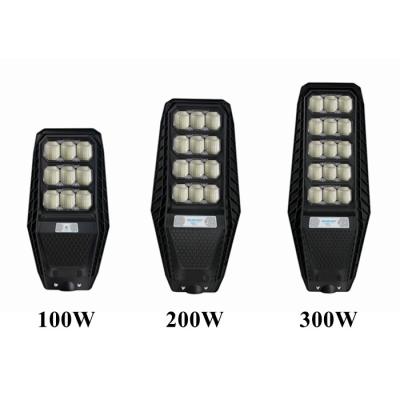 Cina SMD3030 Chip Solar LED Street Light con flusso luminoso di 150lm/w in vendita