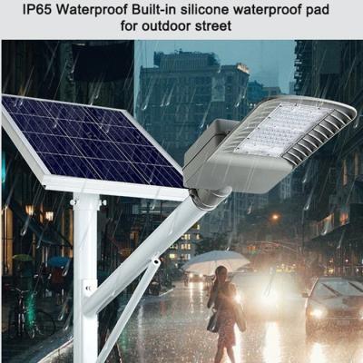 中国 130 - 150LM/W ルメン リチウム 電池 太陽光発電の路灯 屋外照明 販売のため