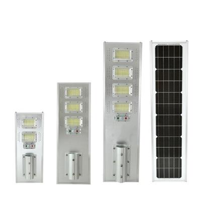 Cina Fonte luminosa a LED Tutto in una lampada solare con alluminio IP65 6000K controllo della luce in vendita