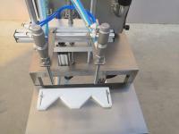 China 10ml Semi Automatic Liquid Filling Machine for sale
