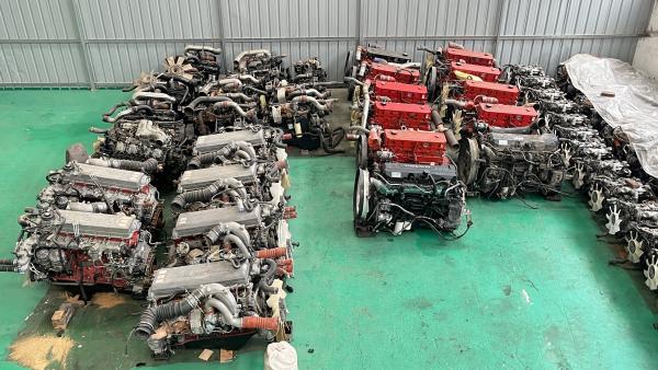 Quality Cummins used diesel engine M11 440 with 2.8 displacement and Torque connection for sale