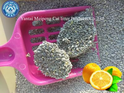 China 0.5-3.0mm irregular shaped bentonite cat litter blue gray color for sale