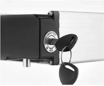 Cina Batteria di ricambio per ebike lungo ciclo 48V 250W 500W Silver Rear Rack ricaricabile Batteria per ebike Fiets Accufahrrad Akku Fur Elektrofahrrader Batteria al litio in vendita