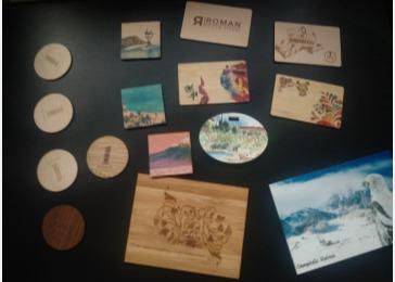 Cina Tag chiave RFID in legno ecologico personalizzato NFC Portachiavi in legno N-TAG 213 N-TAG 216 NFC Keytag in legno in vendita
