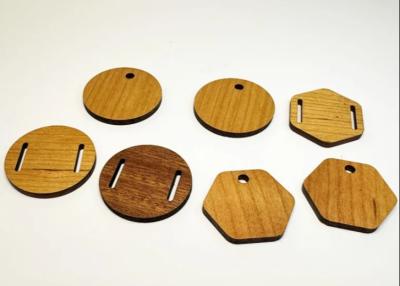Cina Tag chiave RFID in legno ecologico personalizzato NFC Portachiavi in legno N-TAG 213 N-TAG 216 NFC Keytag in legno in vendita