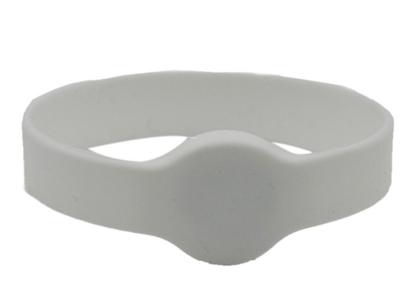 中国 125Khz RFID タグ EM4100 読み取りのみ プログラム可能な RFID ブレスレット アクセス コントロール 販売のため