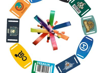 China UHF eenmalig gebruik Heat Transfer print logo RFID Elastische stof polsband voor tentoonstelling/concert/ziekenhuis/sportieve vergadering Te koop