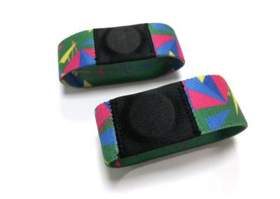 Cina 125Khz 13.56Mhz NFC UHF Elastico Stretch RFID Woven Wristband Per sport ed eventi in vendita