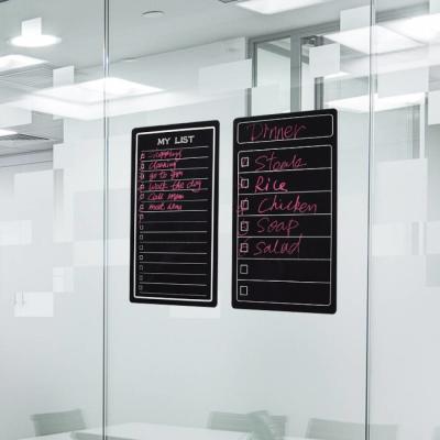 China Planejador de calendário reutilizável preto placa adesiva apagável a seco 17 x 13 polegadas para parede de azulejo de vidro à venda