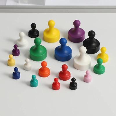 Cina Perni magnetici del bottone della lavagna di forma del pedone variopinti per il Ministero degli Interni della scuola in vendita