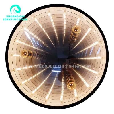 Cina Materiale del telaio Metal durevole Hd Vetro temperato Specchio abismo Specchio al neon per la fonte in vendita