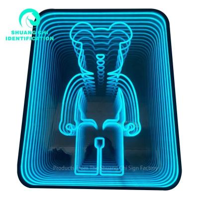 Cina Dimensioni personalizzate Specchio di carattere luminoso per l'infinito tecnologico di luce e ombra in vendita
