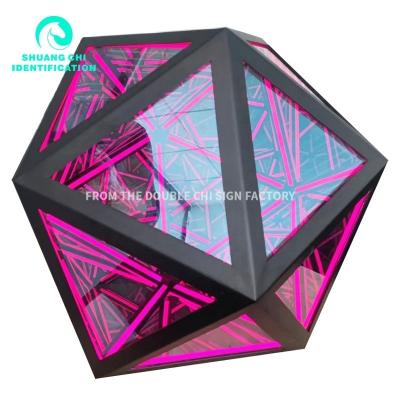 Cina Fine 2023 Materiale Visione 3D Melaleuca Specchio Abisso Specchio con luce LED ad alta luminosità in vendita